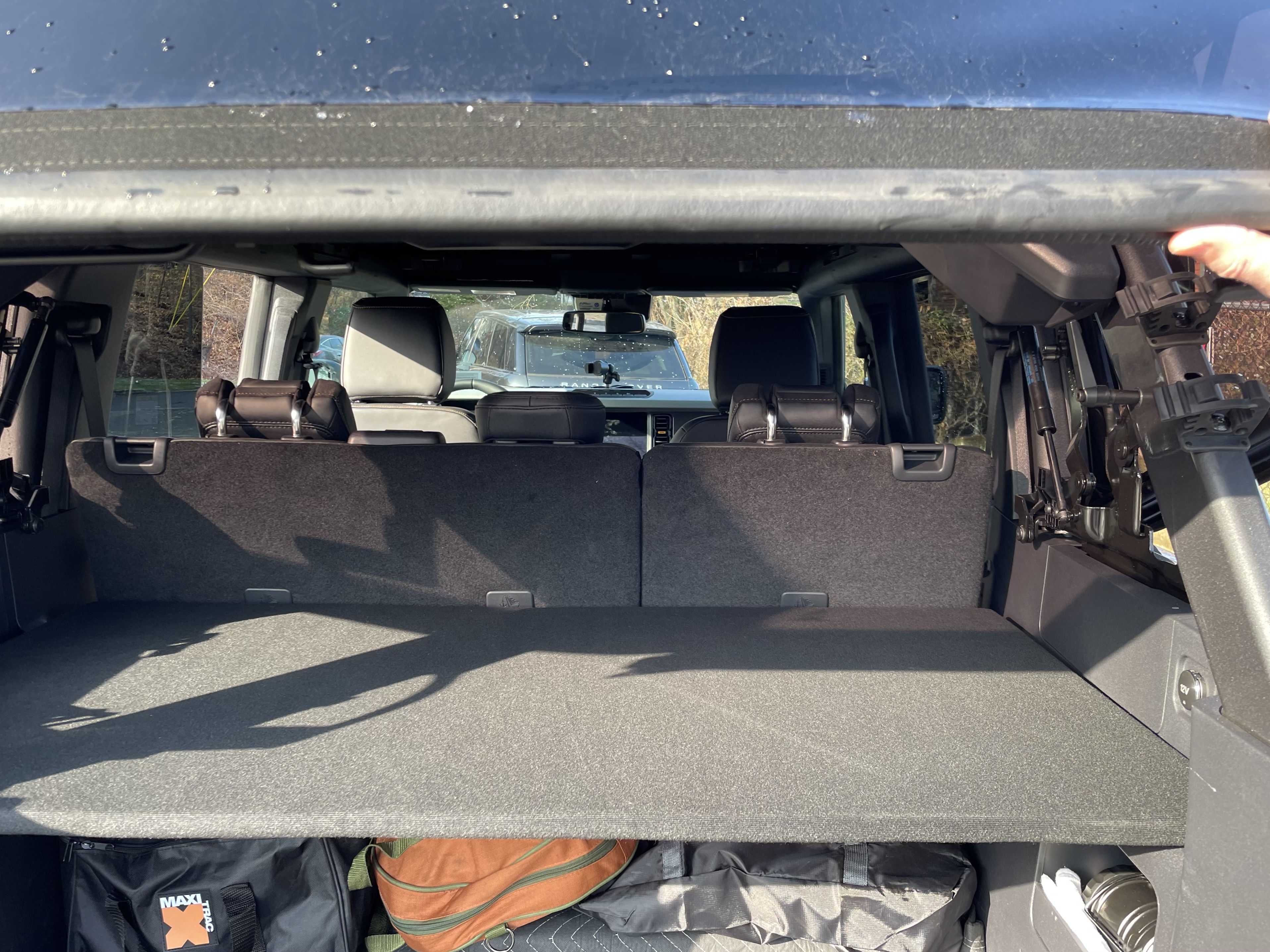 Cargo area cover / Rear parcel shelf - Bronco Nation