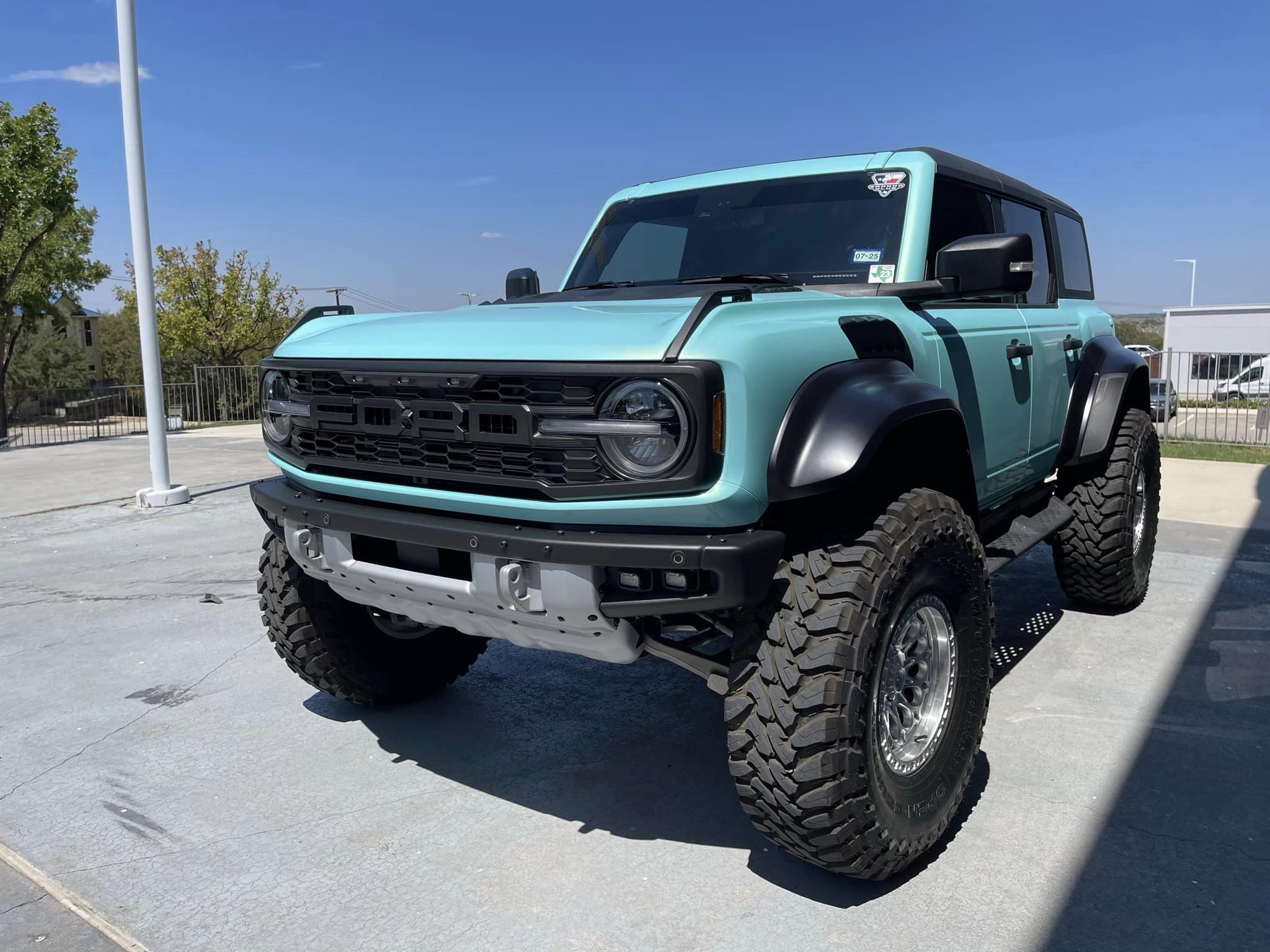 HEXAGON RAPTOR WRAP - Bronco Nation